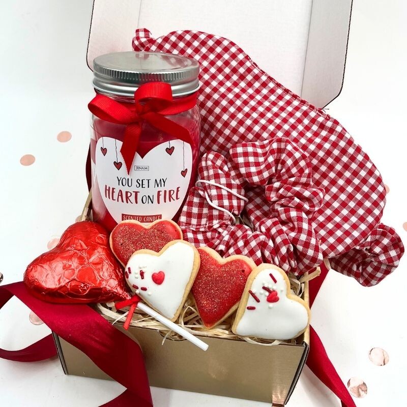 Hello Beautiful Hamper - Flowers and Gifts - Online flower shop