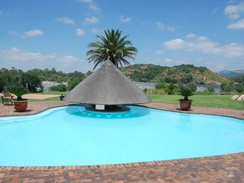 Stonehenge River Lodge - Swop and Stay