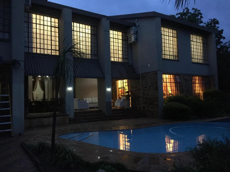 Sunset Manor Guest House - Swop and Stay