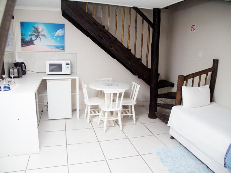 Ansteys Beach Self Catering Apartments - Swop and Stay