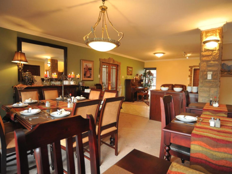 Sunset Manor Guest House - Swop and Stay