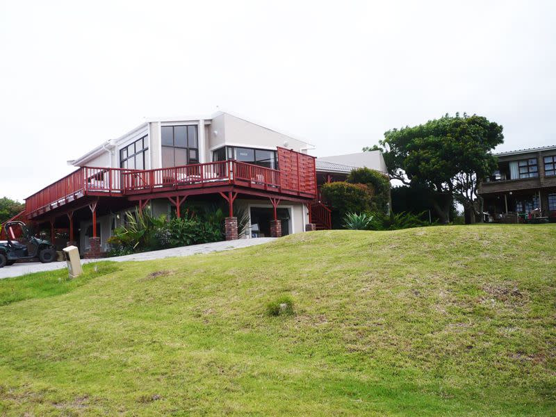 Morg's Beach House - Swop and Stay