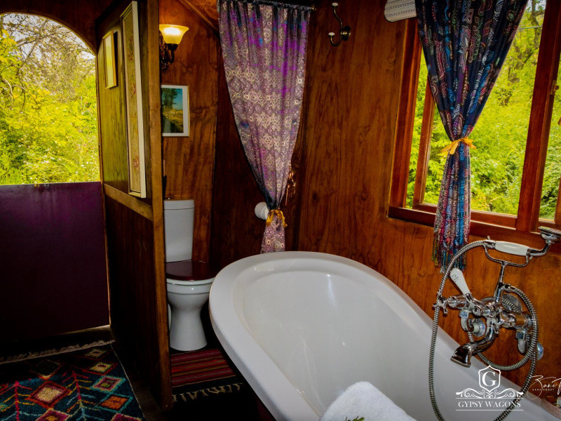 Gypsy Life - Gypsy Wagons, Vans and Guesthouse - Swop and Stay