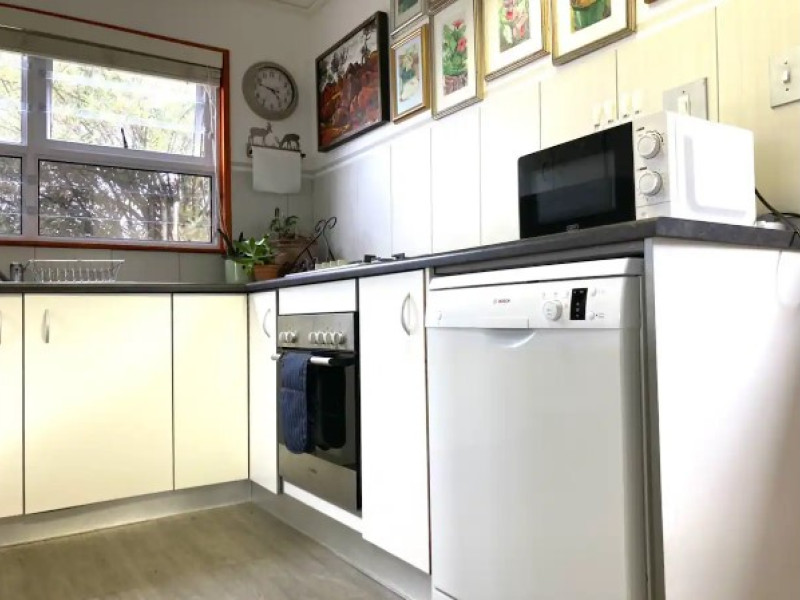 Two Oceans Artist's Home - Swop and Stay