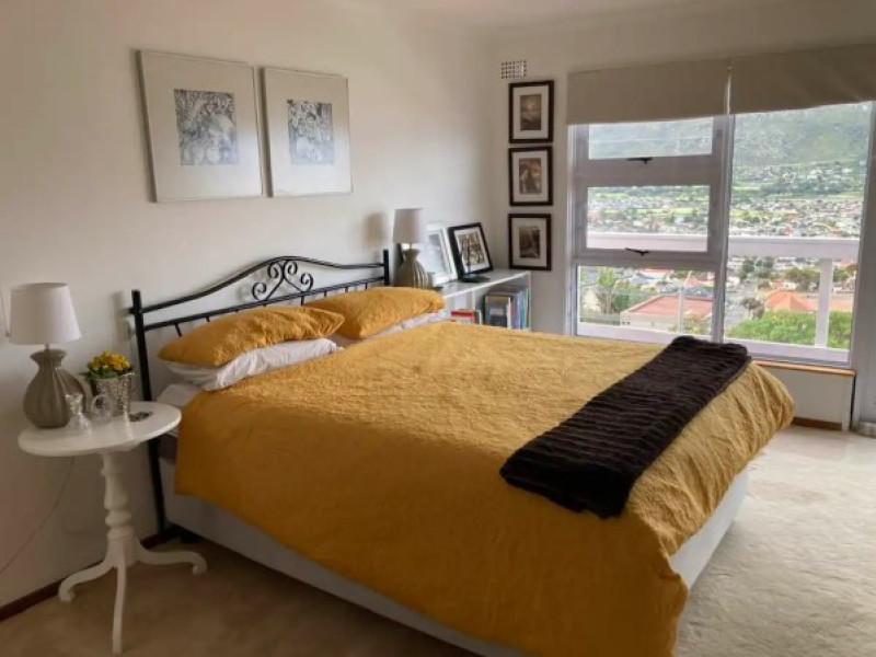 Two Oceans Artist's Home - Swop and Stay