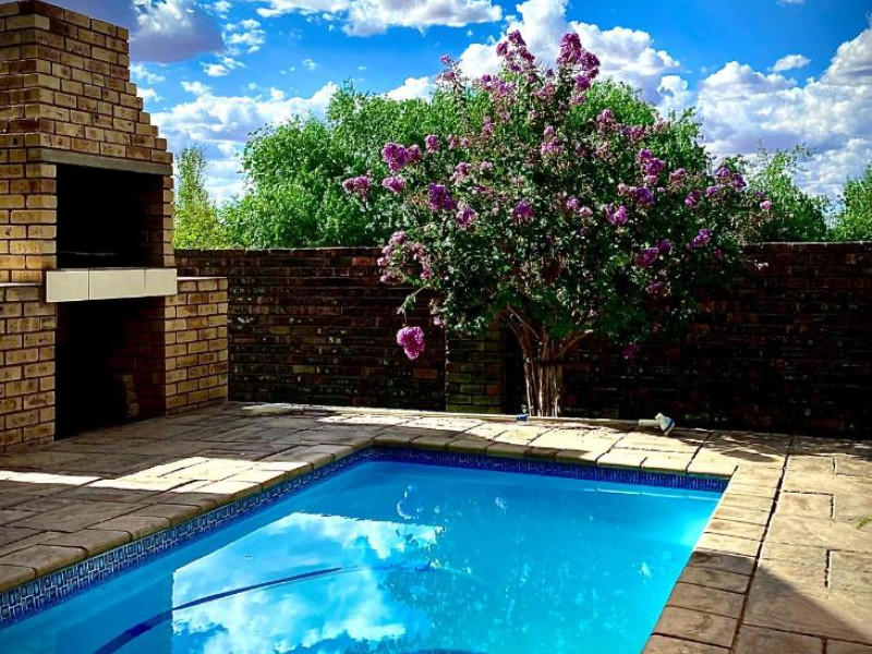 Casa Calida Guesthouse - Swop and Stay