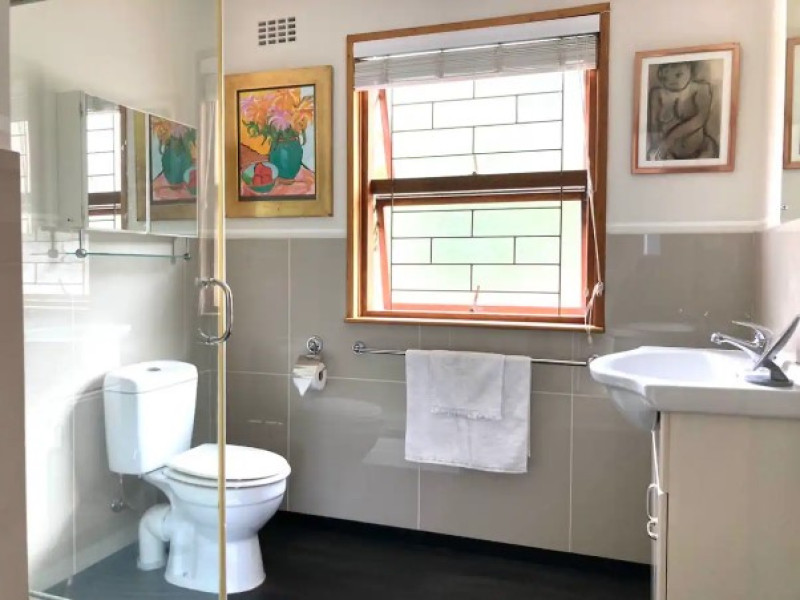 Two Oceans Artist's Home - Swop and Stay