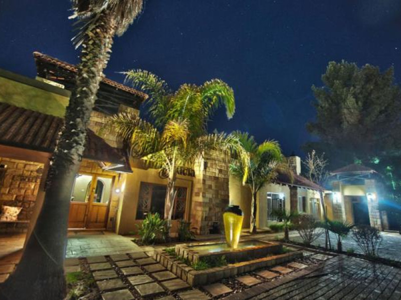 Solo Gracia - Swop and Stay