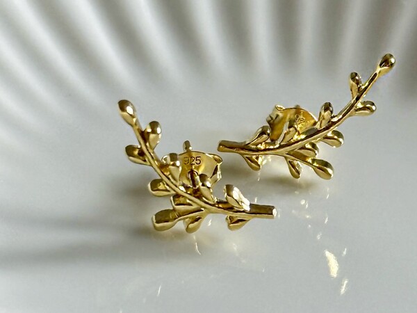 Fynbos Leaf Climber Studs - Tora Grace